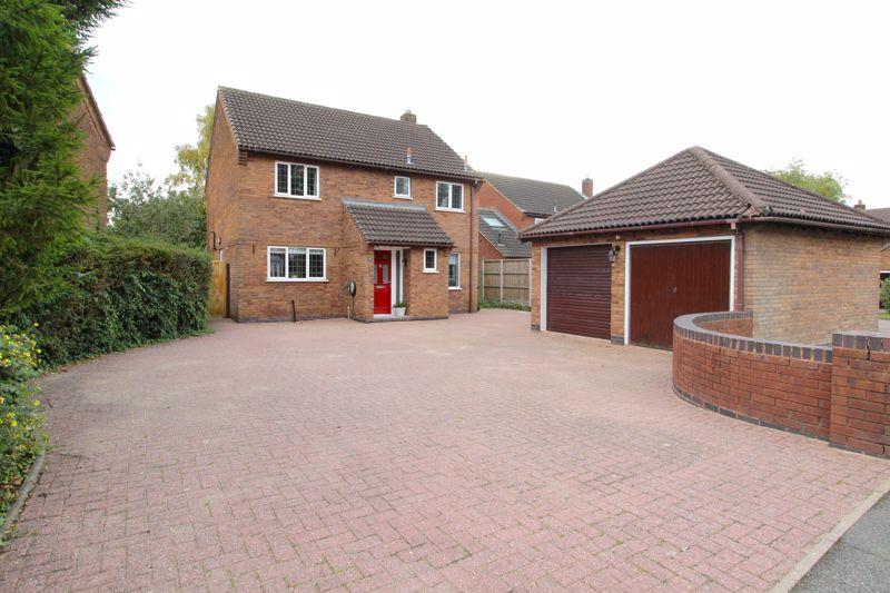 Pavillion Close, Aldridge, WS9 8LS 4 bed detached house - £535,000