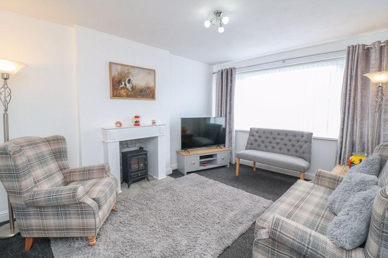 Newbank Walk, Winlaton 2 bed semi-detached bungalow - £165,000