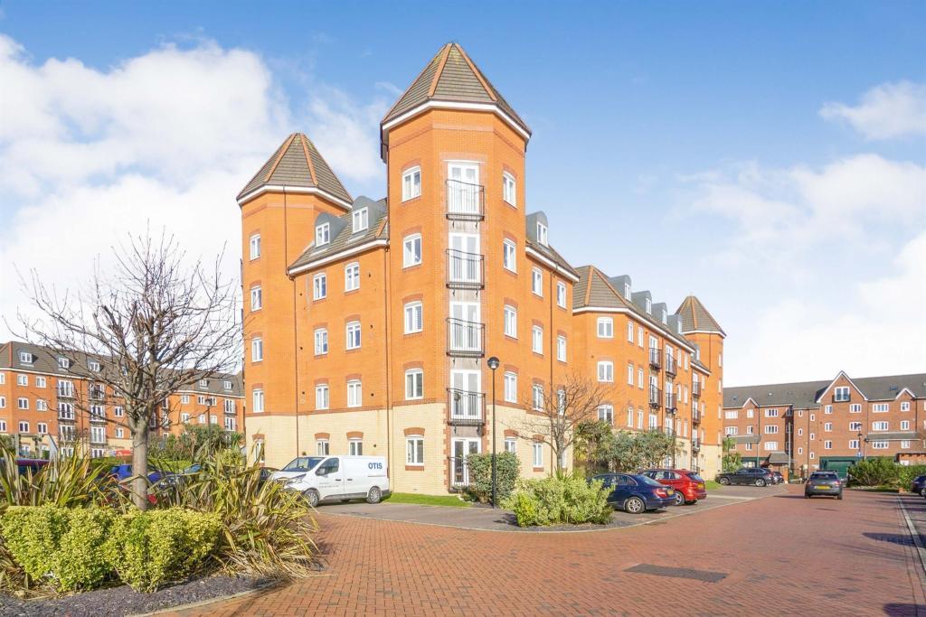 Quebec Quay, Liverpool, Merseyside, L3 2 bed apartment - £1,200 pcm (£ ...