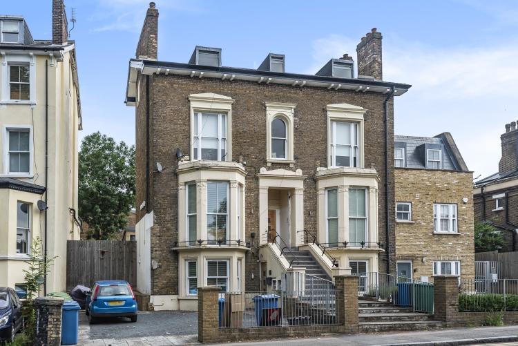 Peckham Rye Peckham SE15 2 bed flat - £1,850 pcm (£427 pw)