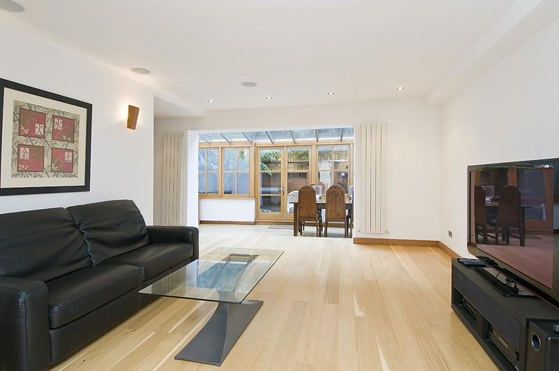 Harcourt Terrace, Chelsea SW10 2 bed flat to rent - £4,117 pcm (£950 pw)