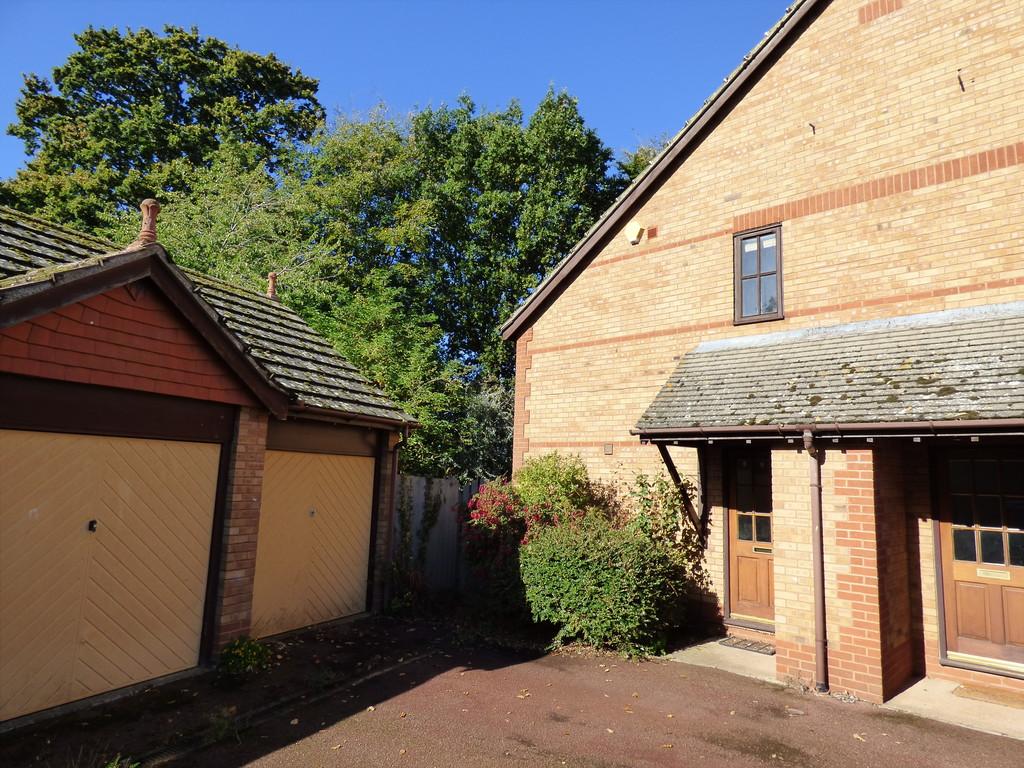 John Amner Close, Ely 2 bed semi-detached house - £220,000