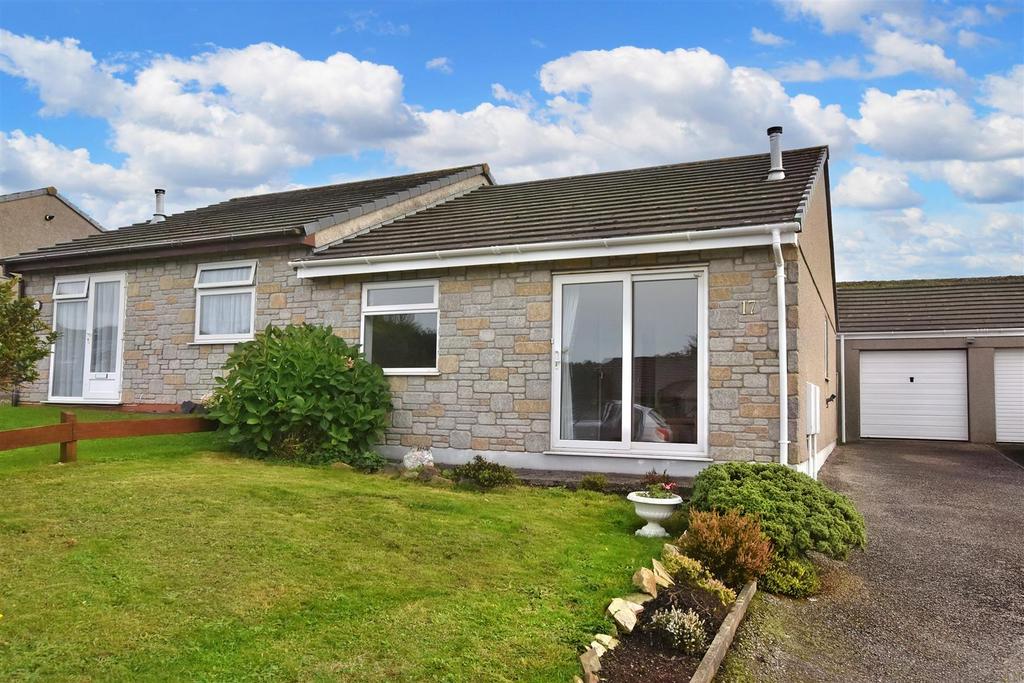 South Park Close, Redruth 3 bed semi-detached bungalow - £245,000