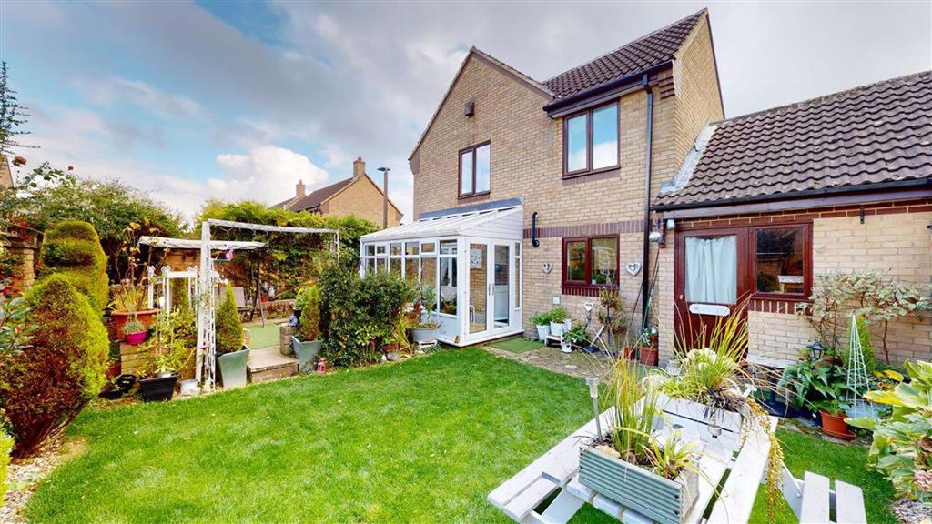 Ibstone Avenue, Bradwell Common, Milton Keynes 4 bed detached house - £ ...