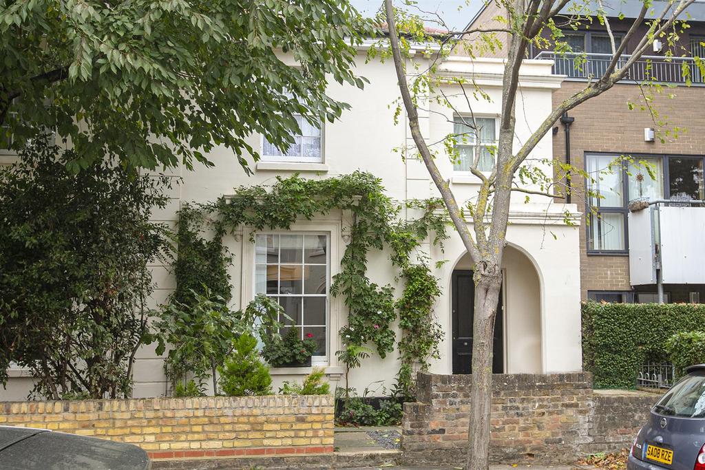 Newent Close, Peckham, SE15 1 bed flat - £475,000