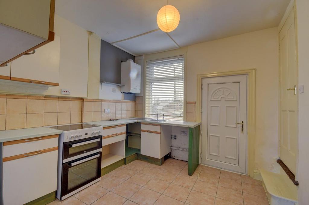 Basil Street, Colne 2 bed terraced house - £475 pcm (£110 pw)