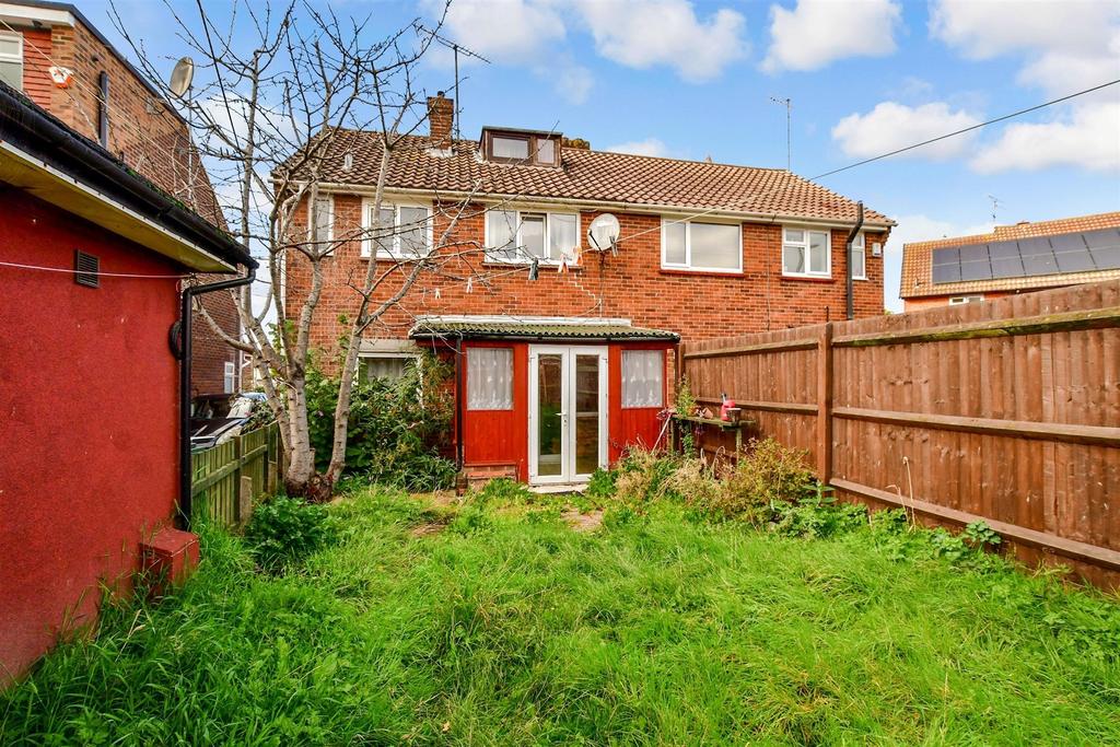 Woolborough Road, Northgate, Crawley... 3 bed semi-detached house for ...