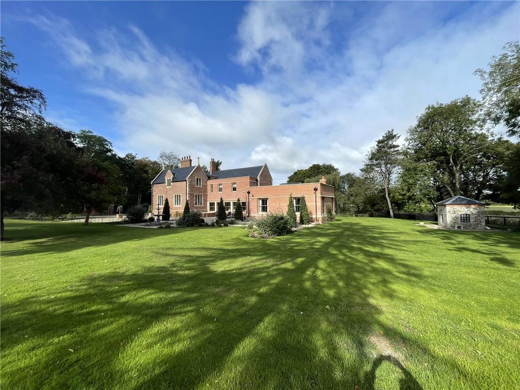 Newmarket Road, Kirtling, Newmarket, CB8 6 bed detached house - £4,000 ...