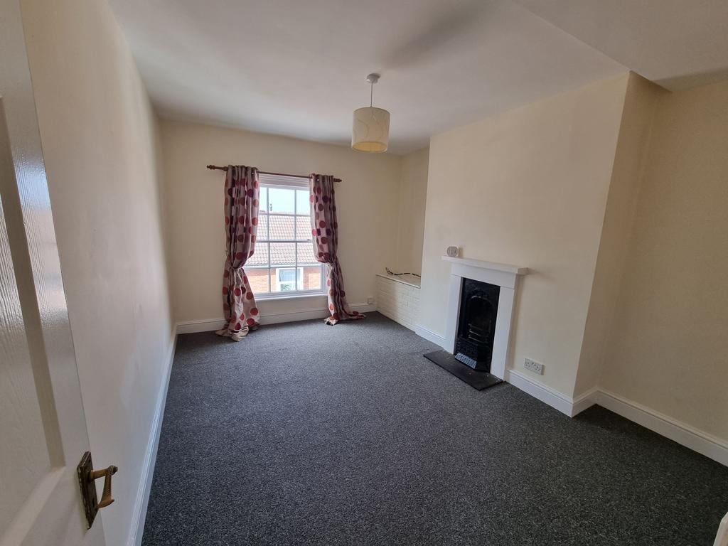 High Street, Boston, PE21 8TA 2 bed flat - £650 pcm (£150 pw)