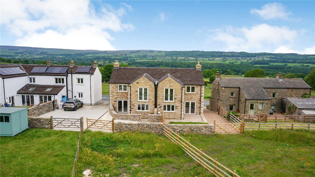 Main Street, West Witton, Leyburn, DL8 3 bed semi-detached house - £340,000