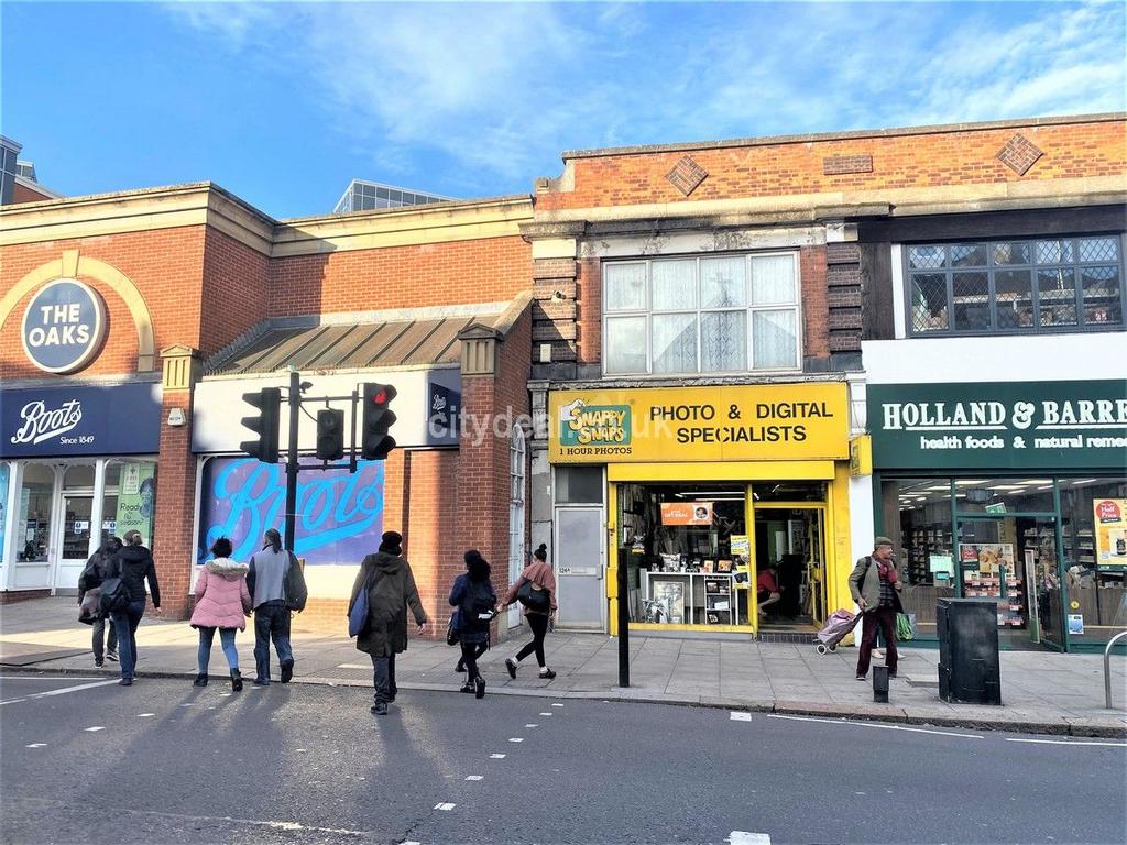 High Street, Acton W3 6QX Shop - £2,917 pcm (£673 pw)