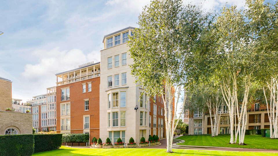 Coleridge Gardens, London, SW10 5 bed apartment - £10,833 pcm (£2,500 pw)