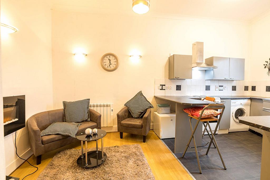 Top floor left, 59 Powis Terrace, Kittybrewster, Aberdeen, AB25 3PZ 2 ...