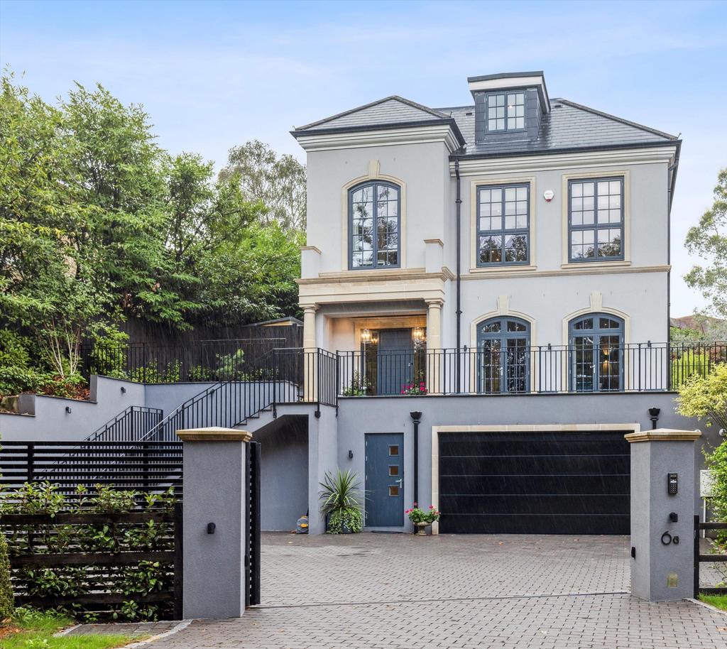 High Drive, Oxshott, Surrey, KT22 5 bed detached house - £3,000,000
