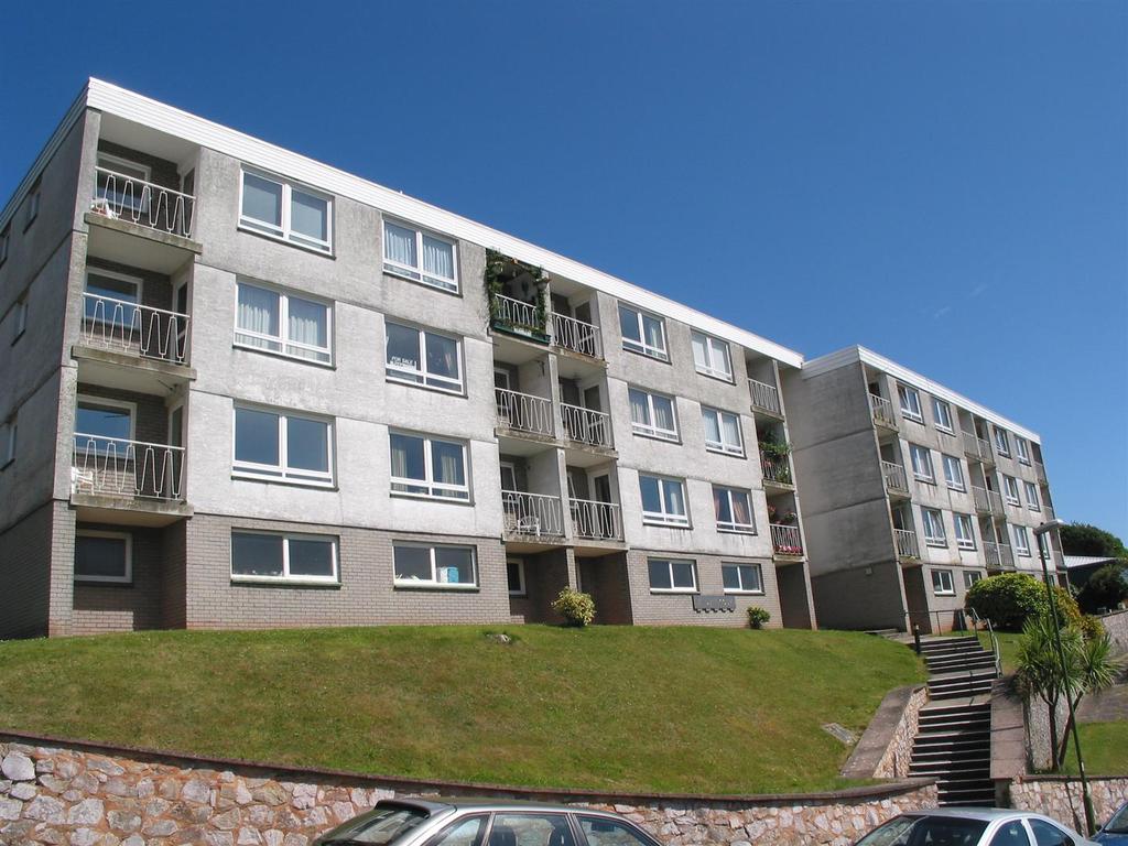 Windmill Court 2 bed apartment - £825 pcm (£190 pw)