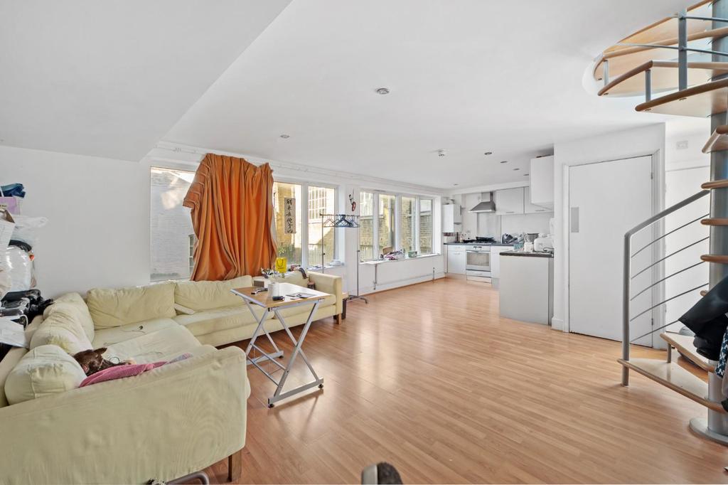 Rivington Street, London, EC2A 2 bed apartment - £750,000