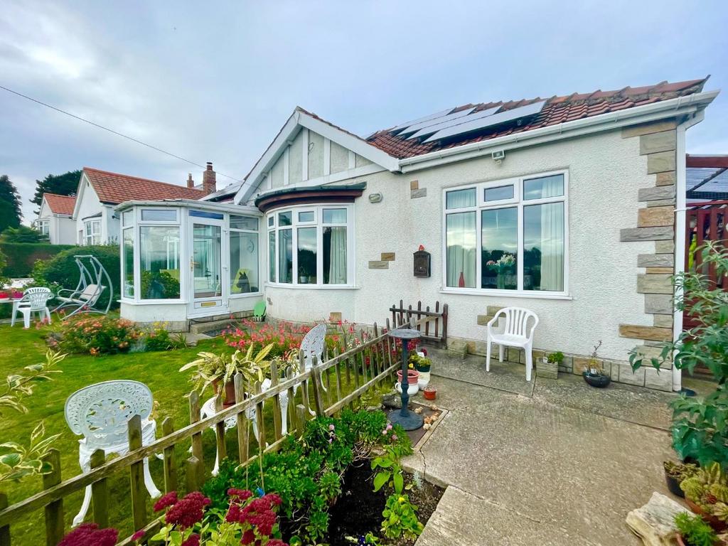 Gypsy Lane, Nunthorpe, Middlesbrough 4 bed detached bungalow - £330,000