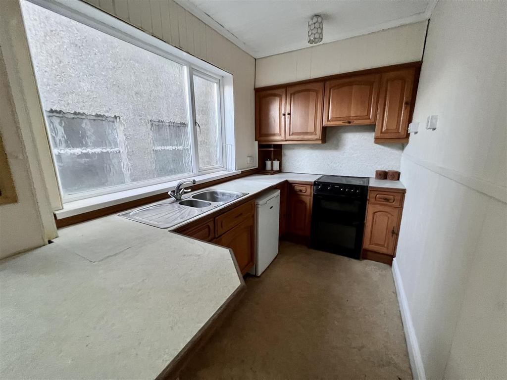 Neuadd Road, Garnant 2 bed semi-detached house - £149,950