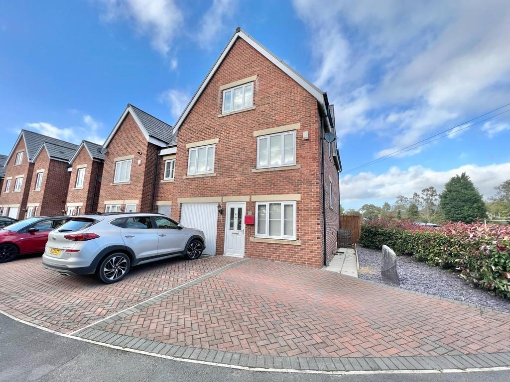 Howden Green, Howden Le Wear, Crook 4 bed semi-detached house - £220,000
