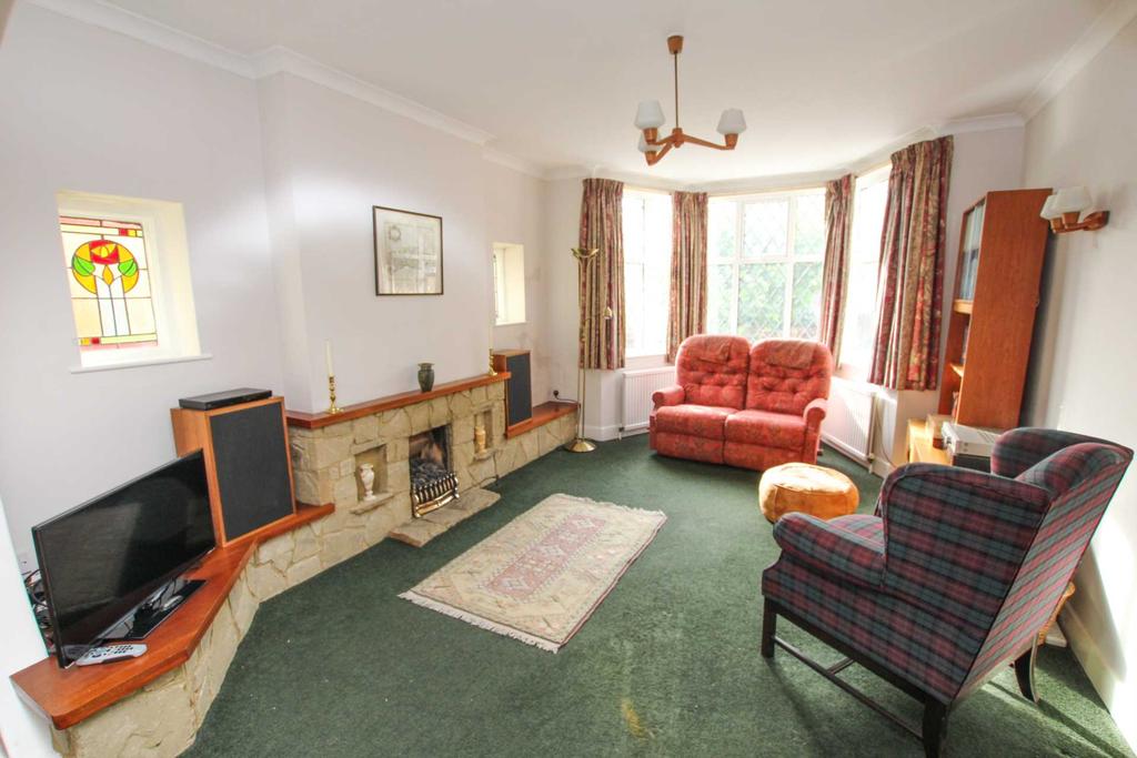 Baldwin Avenue, Eastbourne, BN21 1UP 4 bed detached house - £600,000