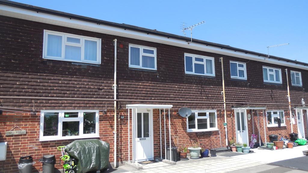 Crossmead House, Old Milton Road, New... 2 bed flat - £1,100 pcm (£254 pw)