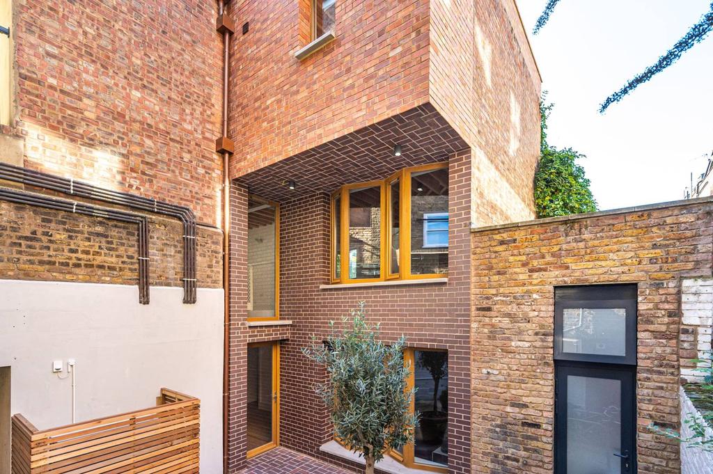 Barnsbury Street, Islington, London, N1 4 bed semi-detached house - £ ...