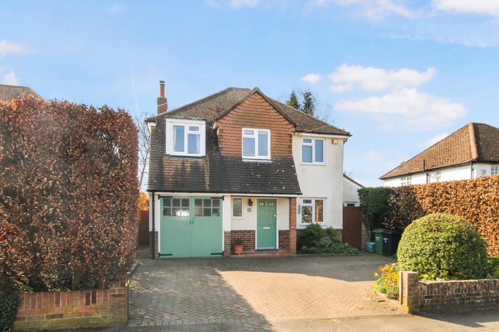 THE LORNE, GREAT BOOKHAM, KT23 3 bed detached house - £825,000