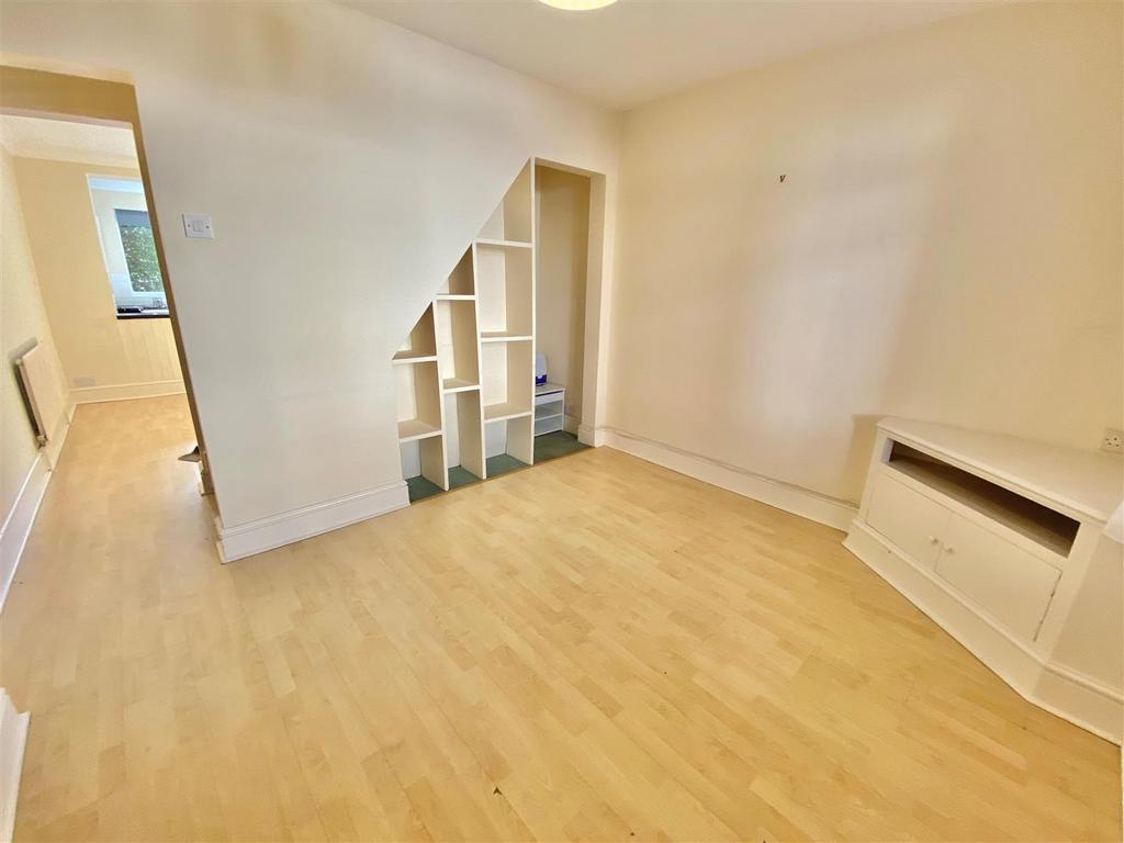 Barton Street, Macclesfield 2 bed terraced house - £165,000
