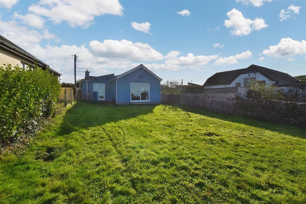 Hundleton, Pembroke 3 bed cottage - £230,000
