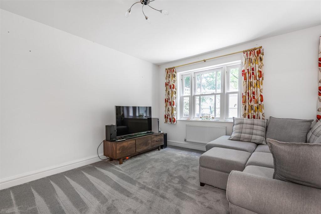 Farriers Court, London Road, Horsham... 3 bed terraced house - £475,000