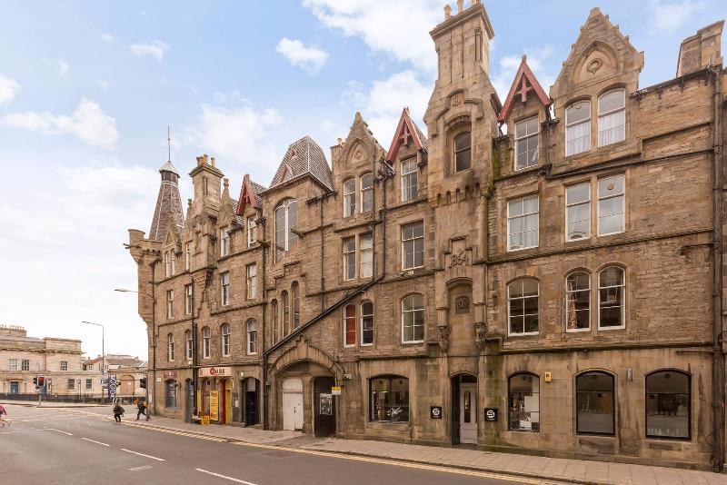 Bernard Street, Leith, Edinburgh, EH6 1 bed flat - £925 pcm (£213 pw)