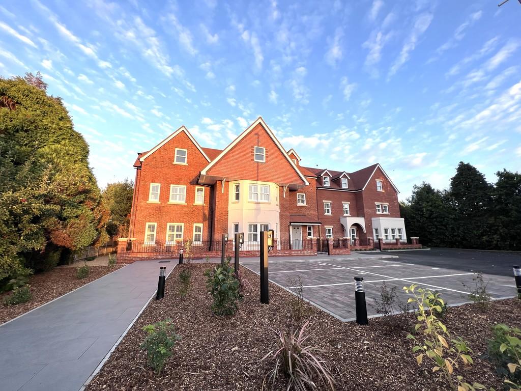 Harbour Court, Langstone 2 bed apartment - £478,500