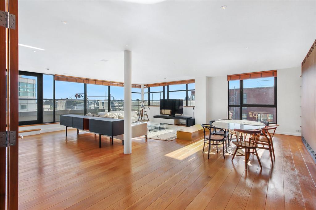 Trevor Square, London 4 bed flat - £23,833 pcm (£5,500 pw)