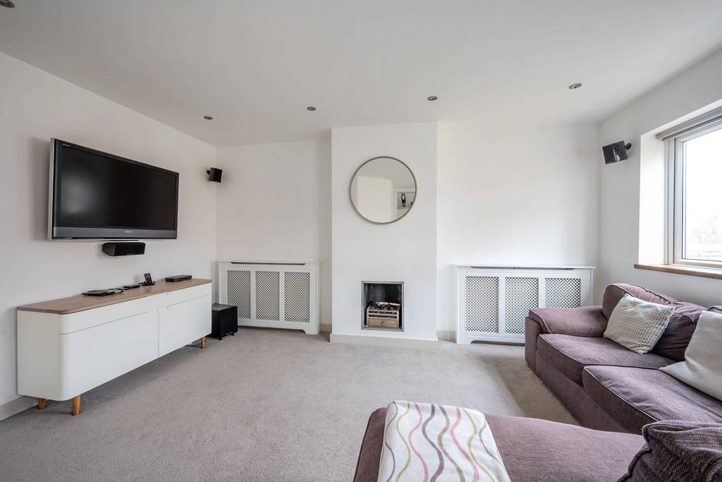 Haydons Road, Wimbledon, London, SW19 3 bed maisonette - £2,650 pcm (£ ...