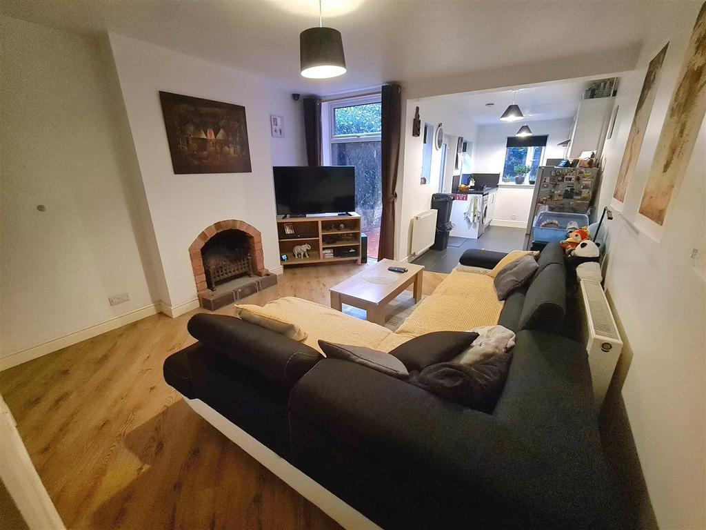 Pool Bank Street, Nuneaton 2 bed end of terrace house - £169,950