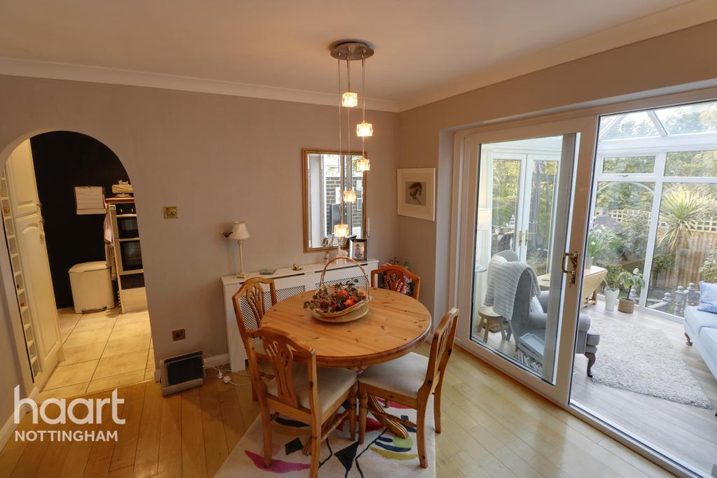 Tricornia Drive, Nottingham 3 bed detached house - £250,000