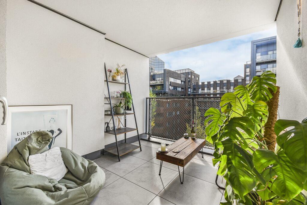The Cube building, London N1 2 bed apartment for sale - £720,000