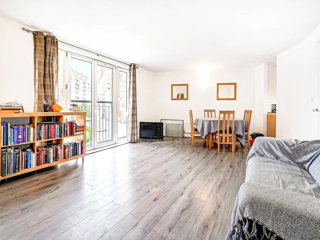 10 Westferry Road, London, E14 2 bed apartment - £2,275 pcm (£525 pw)