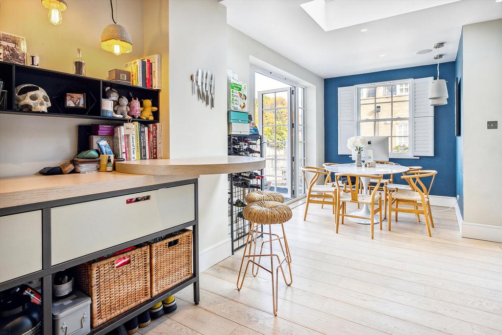 Roman Way, London, N7 2 bed flat - £700,000