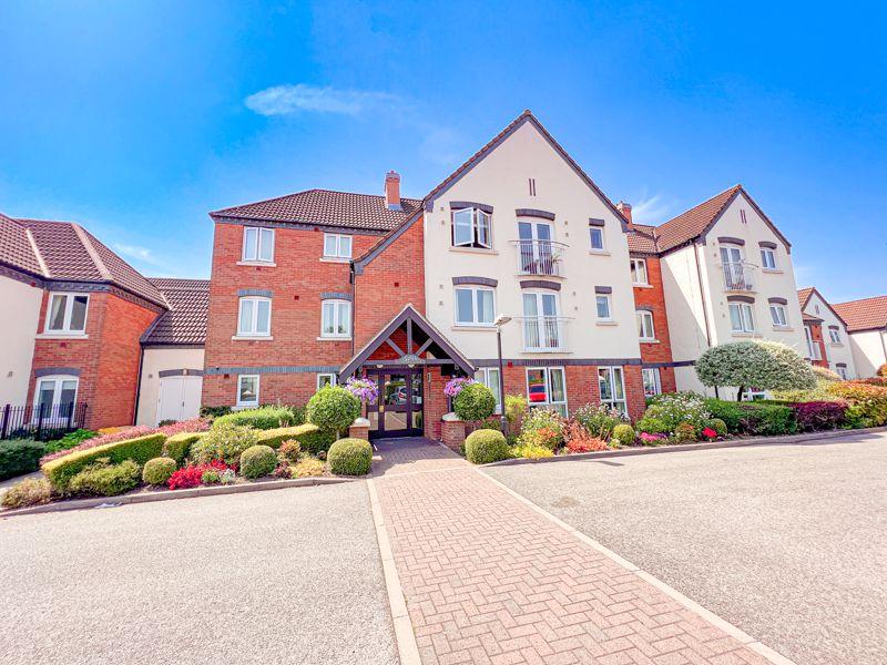 Hunters Court, Chester Road... 2 bed retirement property - £130,000