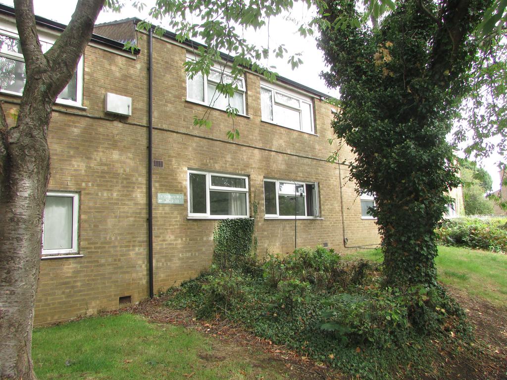 Canterbury Way, Stevenage SG1 1 bed flat - £159,995