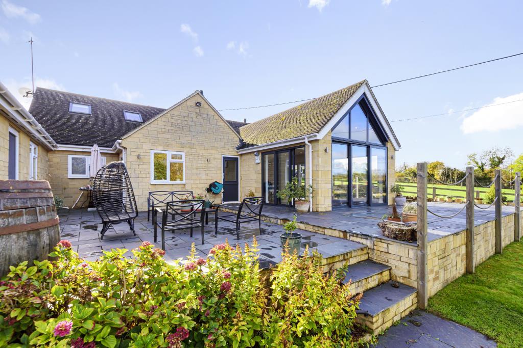 Middle Barton, Chipping Norton, OX7 4 bed detached house - £2,250 pcm ...
