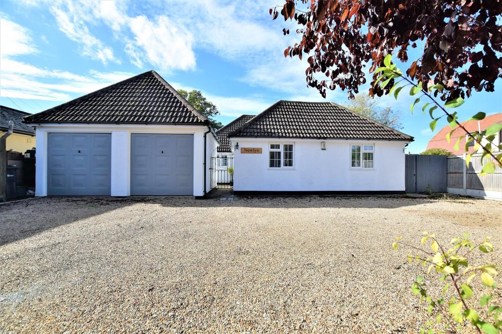 Nayland Road, Great Horkesley, CO6 4ER 3 bed detached bungalow - £575,000