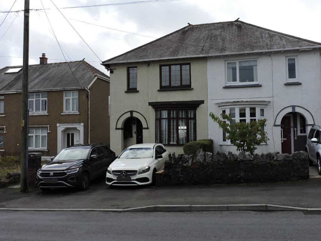 Penygroes Road, Blaenau, SA18 3 bed semi-detached house - £189,950