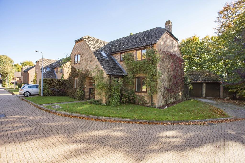 The Grove, Crowborough 5 bed detached house for sale - £715,000