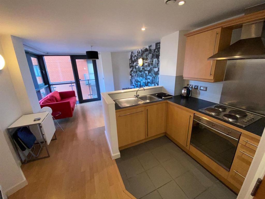Velocity West, 5 City Walk, Leeds 1 bed apartment - £850 pcm (£196 pw)