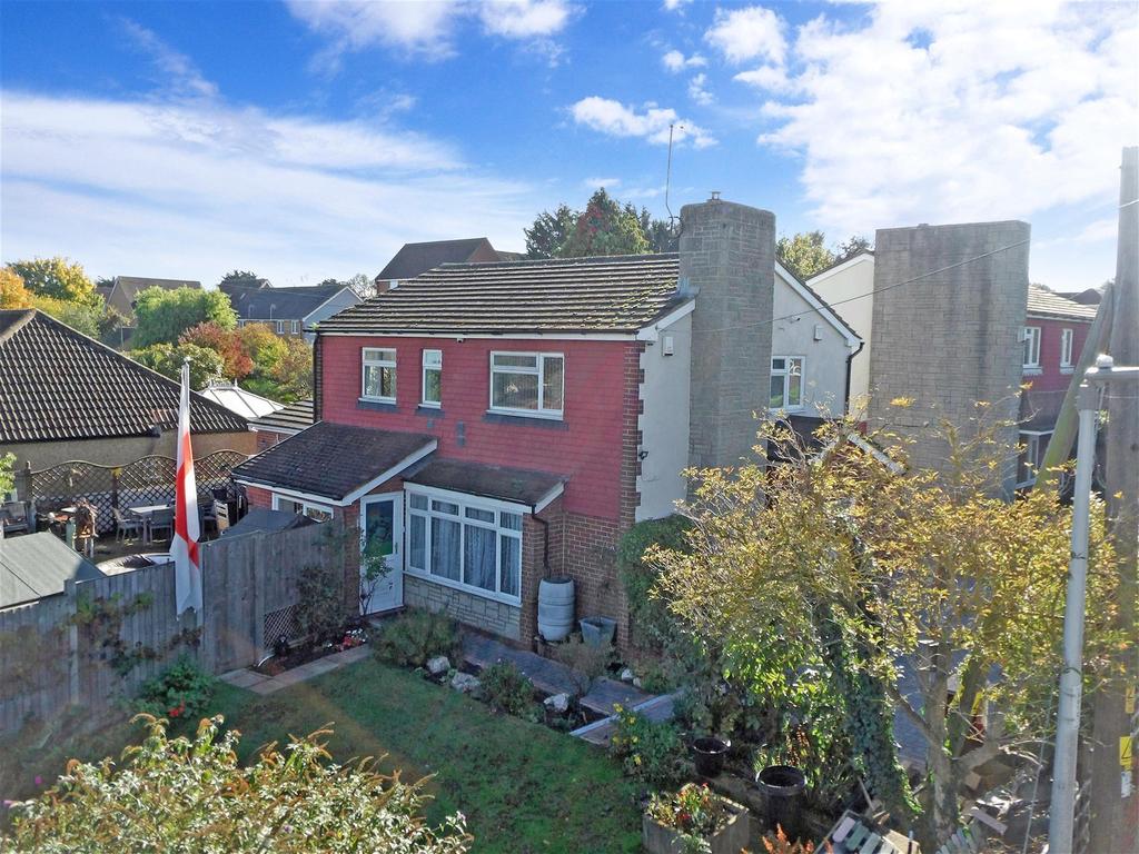 Elm Avenue, Chattenden, Rochester, Kent 5 bed detached house - £550,000