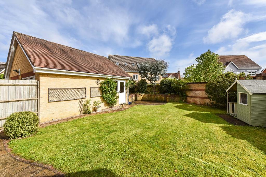 Canada Way, Liphook, Hampshire 6 bed detached house - £700,000