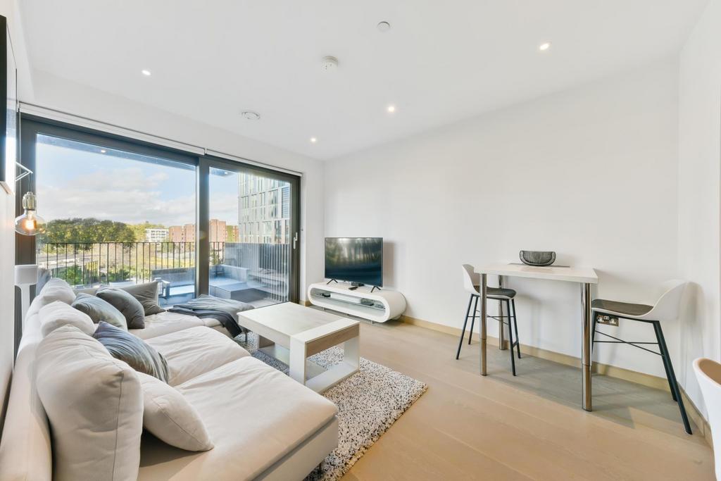 Legacy Building, Embassy Gardens... 1 bed apartment to rent - £3,683 ...