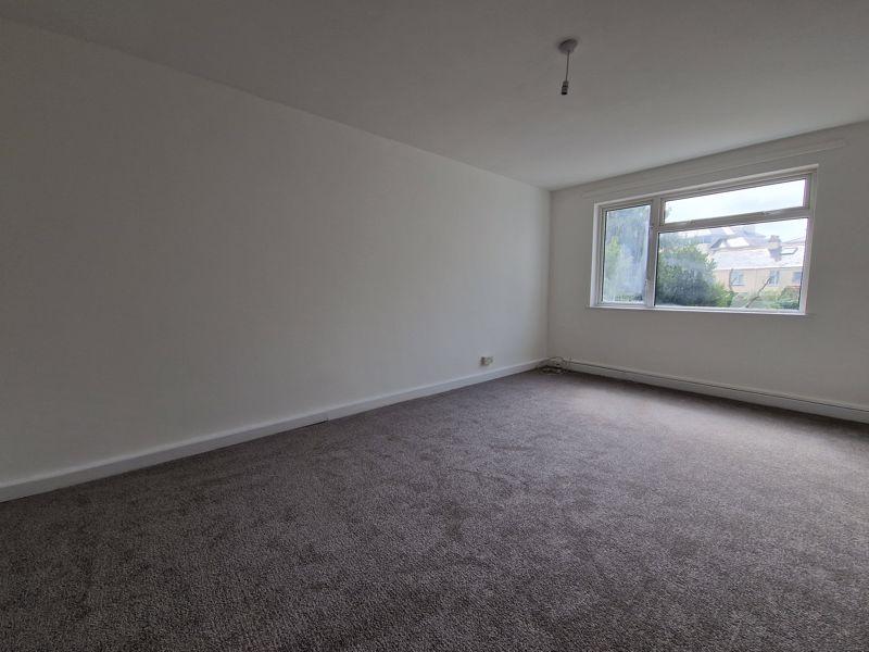 Beach Road, Jersey 2 bed apartment - £1,600 pcm (£369 pw)